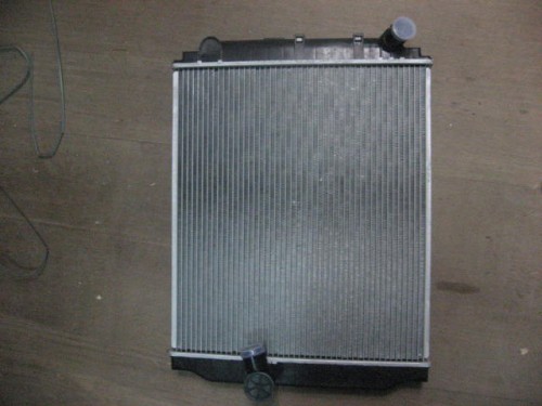 HINO EURO 300 (M) RADIATOR – 75790 – Tongshi Auto Radiator Supplies